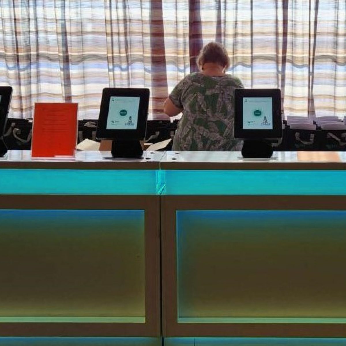 Top 10 Onsite Event Badge Printing Software Kiosk - Eventur Top 10 Onsite Event Badge Printing Software Kiosk - Eventur